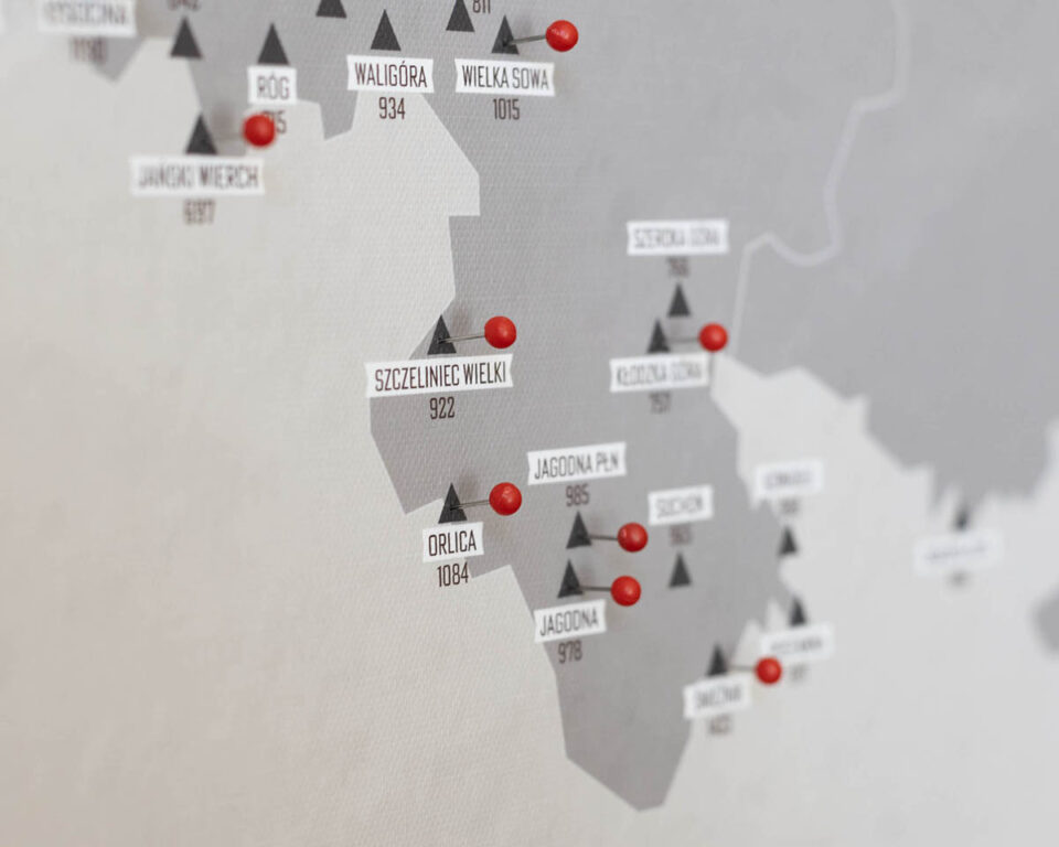 Diadem Polskich Gór. Korkowa mapa na ścianę z pinezkami